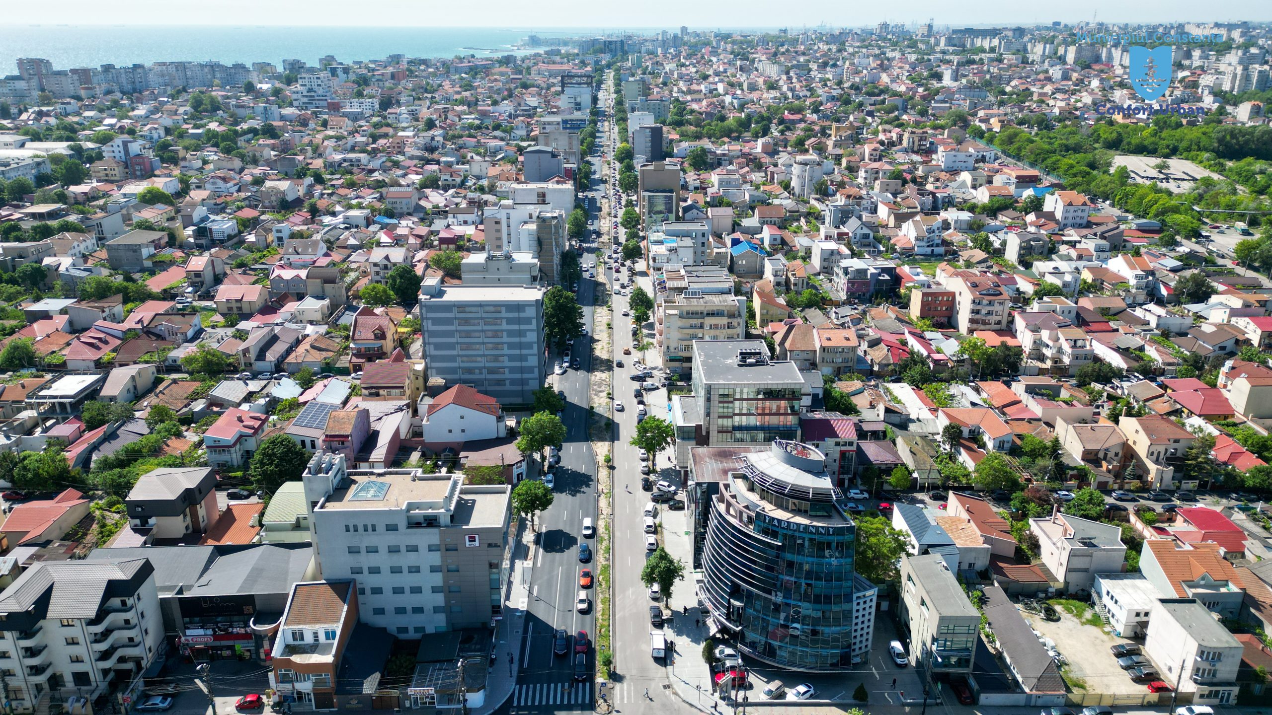 Continuă recondiționarea carosabilului pe bulevardul Mamaia, tronsonul ...